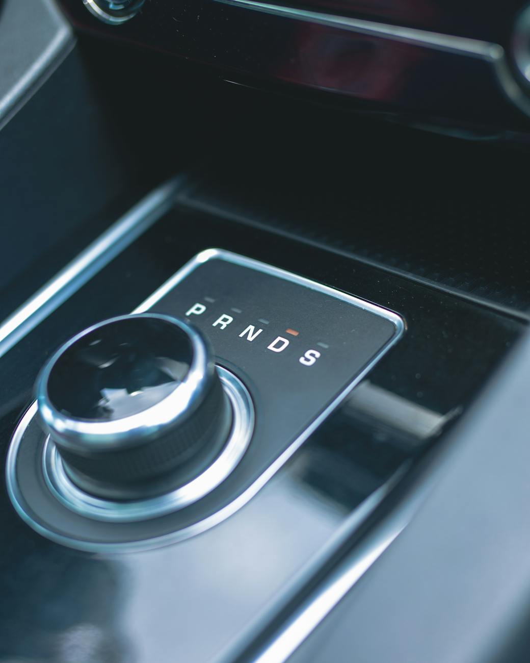 Jaguar F-Pace X761 2.0D Lower Control Arm Guide: Wear Patterns and OEM ...